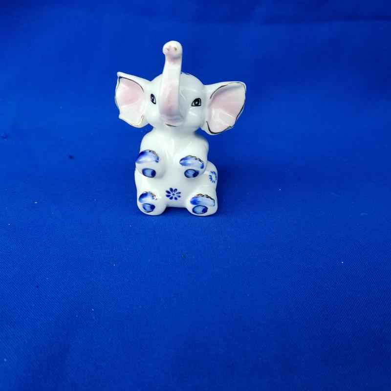 Фарфорова статуетка слон слоник фаянс фігурка — ціна 168 грн у каталозі Статуетки Купити товари