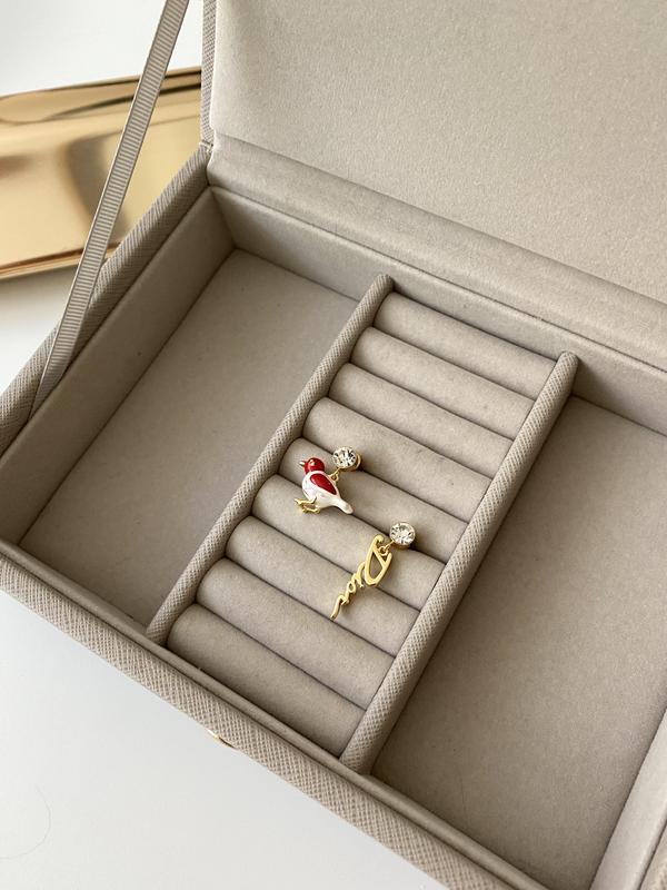 Серьги в стиле бренда диор — цена 1050 грн в каталоге Серьги Купить аксессуары по доступной цене