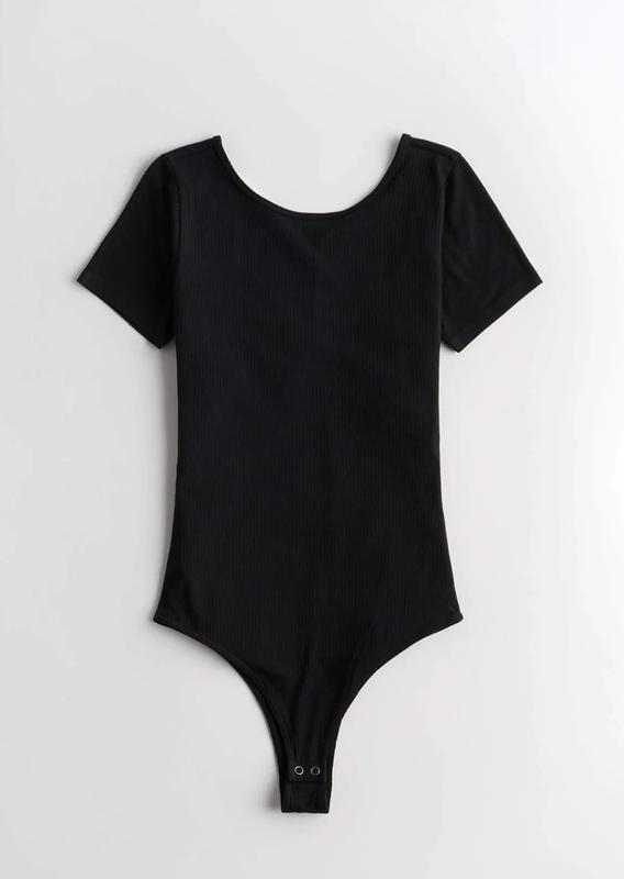 Одноьонное базовое боди комбидресс с круглым вырезом и короткими ...