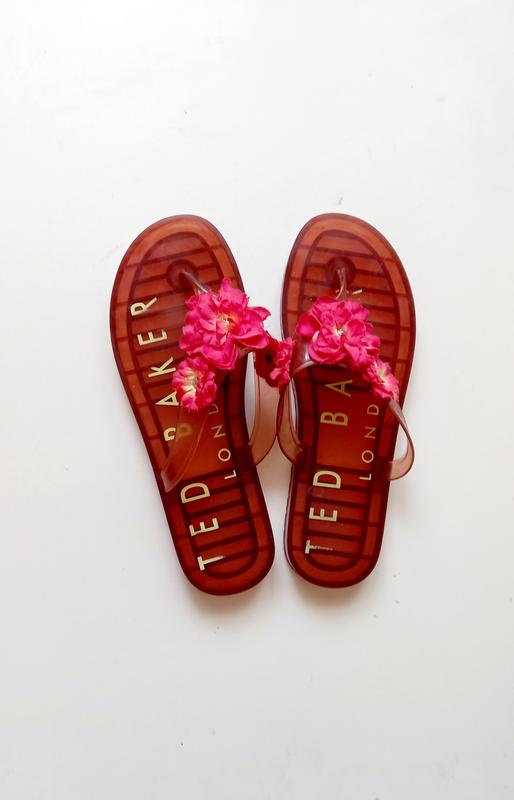 Ted Baker шлепанці — ціна 440 грн у каталозі Вєтнамки Купити жіночі речі за доступною ціною на