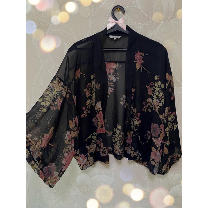 Накидка кімано — ціна 250 грн у каталозі Накидки Купити жіночі речі за доступною ціною на Шафі