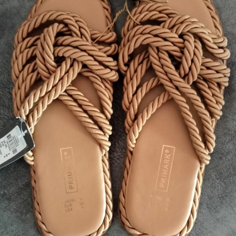 Продам нові шльопанці Primark — ціна 550 грн у каталозі Шльопанці Купити жіночі речі за