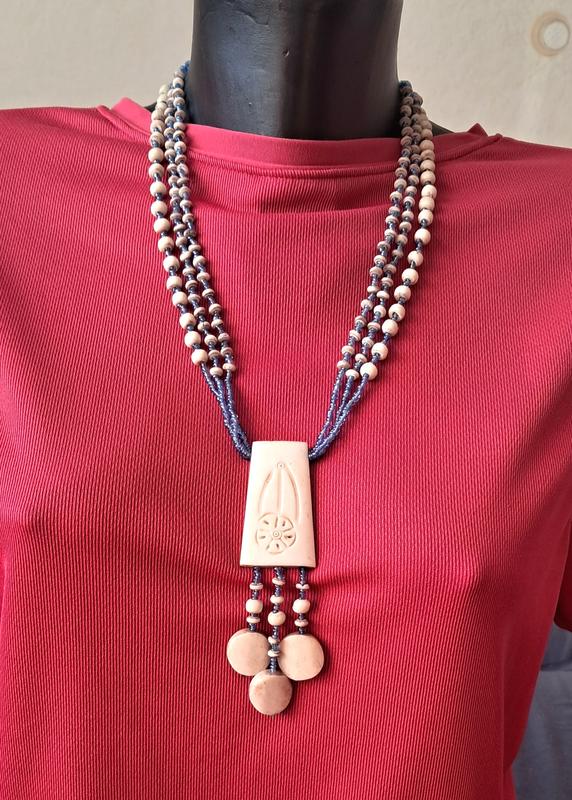 Колье кость бисер — ціна 250 грн у каталозі Кольє і намиста Купити аксесуари за доступною ціною