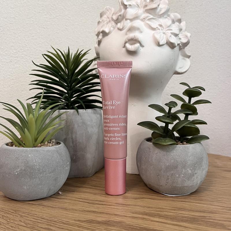 Clarins eye cream store