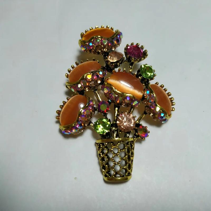 Брошка з котячим оком — ціна 225 грн у каталозі Брошки Купити аксесуари за доступною ціною на