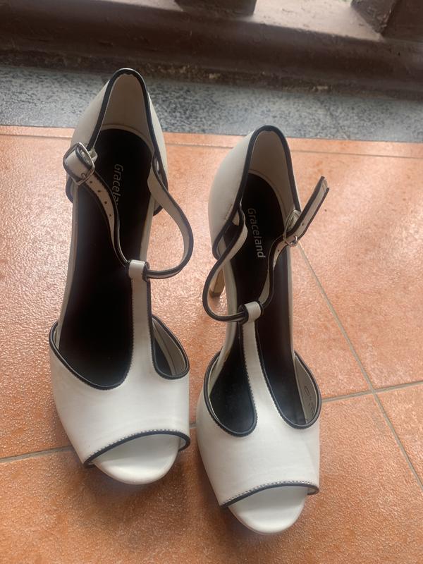 Сандалии — цена 300 грн в каталоге Сандалии Купить женские вещи по доступной цене на Шафе