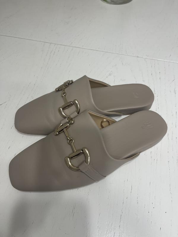 Шльопанці — ціна 200 грн у каталозі Шльопанці Купити жіночі речі за доступною ціною на Шафі