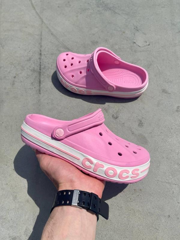Crocs pink logo — ціна 2000 грн у каталозі Босоніжки Купити жіночі речі ...
