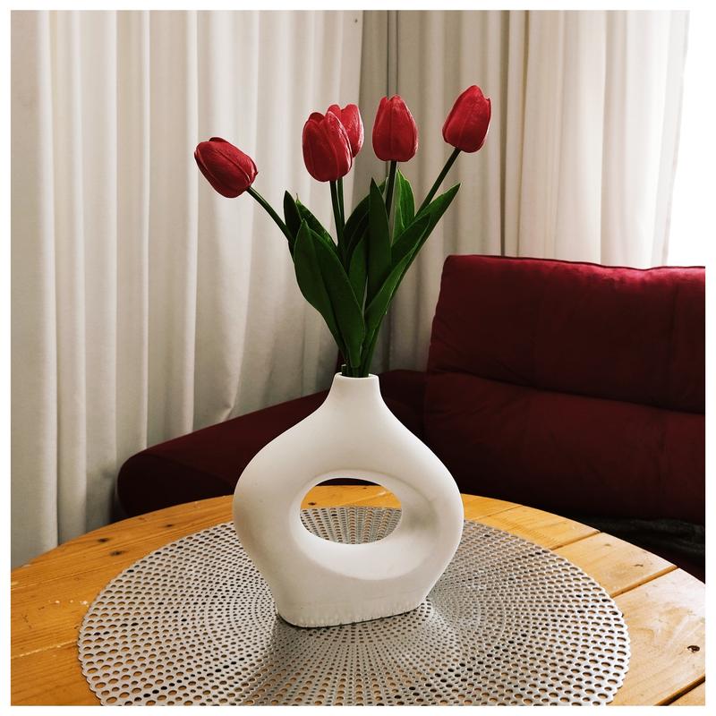 Ваза з тюльпанами — ціна 450 грн у каталозі Вази Купити товари для дому та побуту за доступною