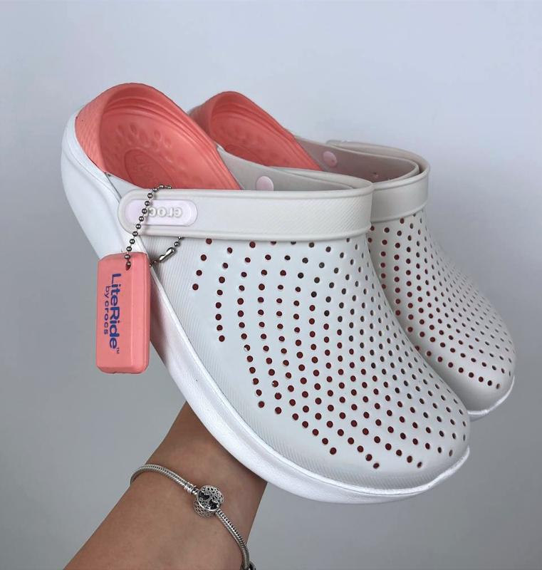 Slides CROCS Classic Hiker Solarized 207990 Blanc Multi Rayures Crocs literide clog powder white original 1395