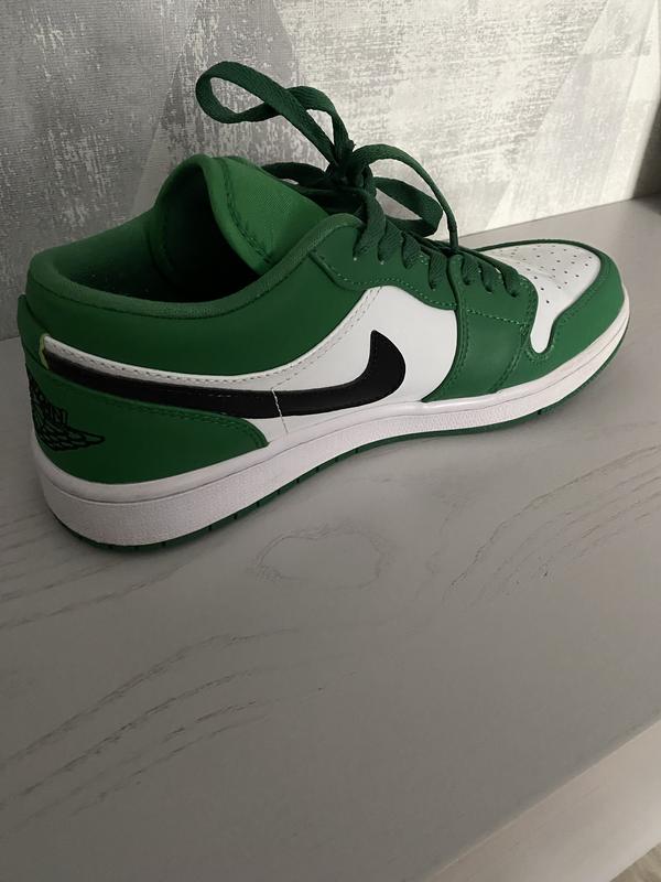 Кросівки Jordan — ціна 3000 грн у каталозі Кросівки Купити жіночі речі за доступною ціною на