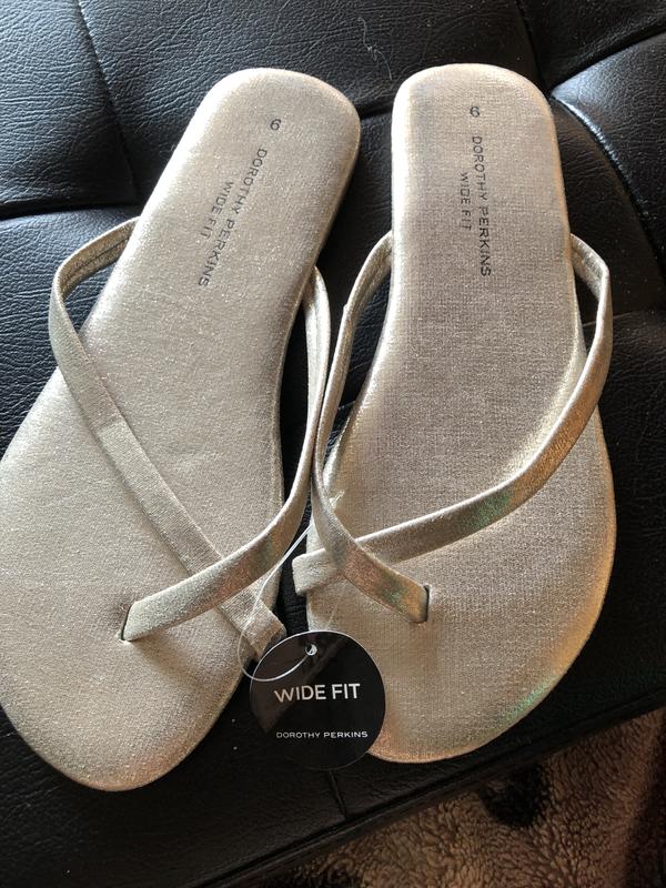 Шльопанці — ціна 280 грн у каталозі Шльопанці Купити жіночі речі за доступною ціною на Шафі