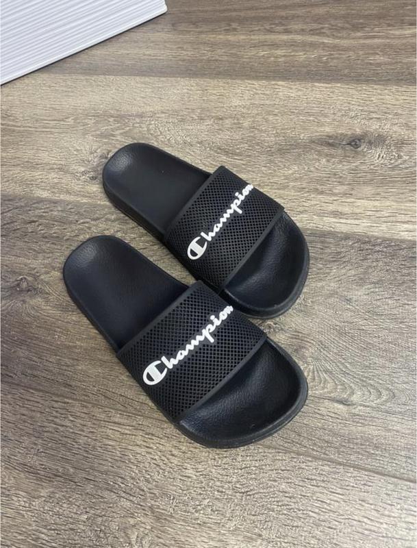 Шльопанці — ціна 550 грн у каталозі Шльопанці Купити жіночі речі за доступною ціною на Шафі