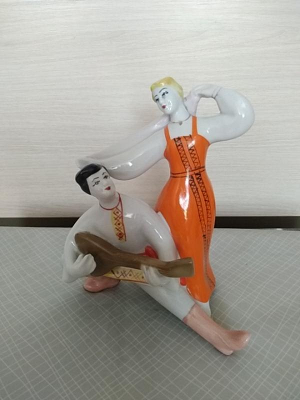 Фарфорова статуетка танець часів ссср — ціна 1400 грн у каталозі Статуетки Купити товари для