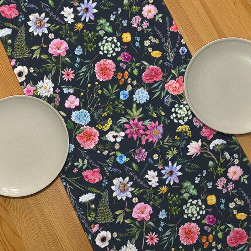 Дорожка на стол раннер цветочное разнообразие — цена 380 грн в каталоге Стулья Купить товары