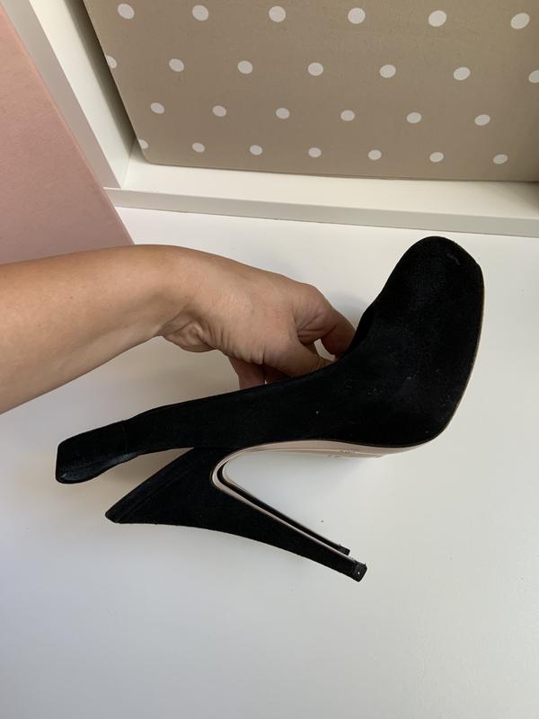 Босоніжки Miu Miu — ціна 1500 грн у каталозі Босоніжки Купити жіночі речі за доступною ціною на