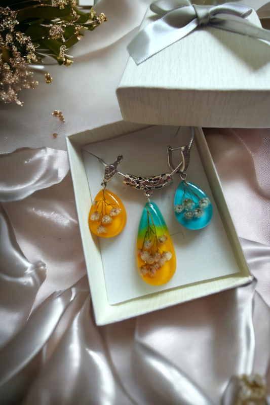 Прикраси сережки кулони набори на українську тематику 💙💛 — ціна 700 грн у каталозі Комлекти