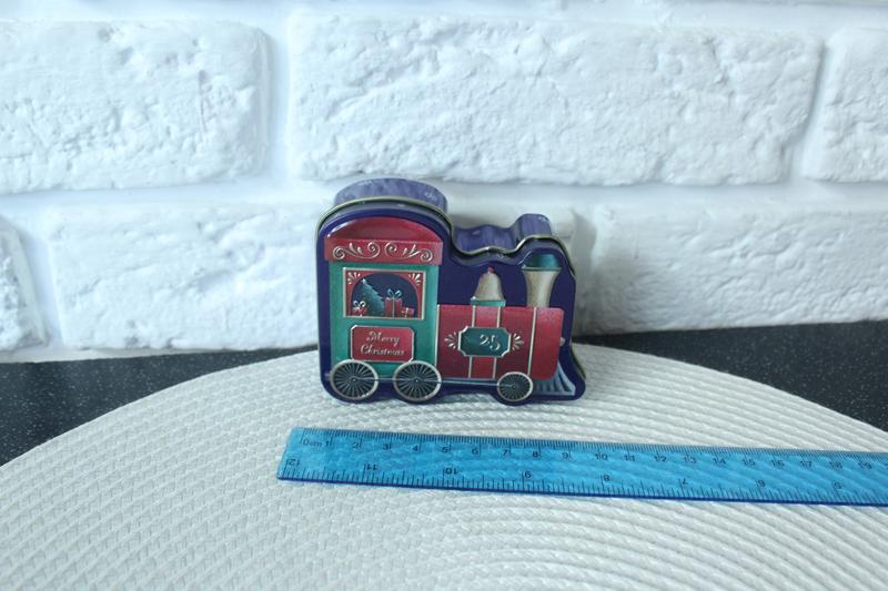 Металічна коробочка паровозик — ціна 115 грн у каталозі Скриньки Купити товари для дому та