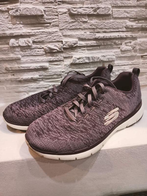 Стильні мякі кросівки — ціна 680 грн у каталозі Кросівки Купити жіночі речі за доступною ціною