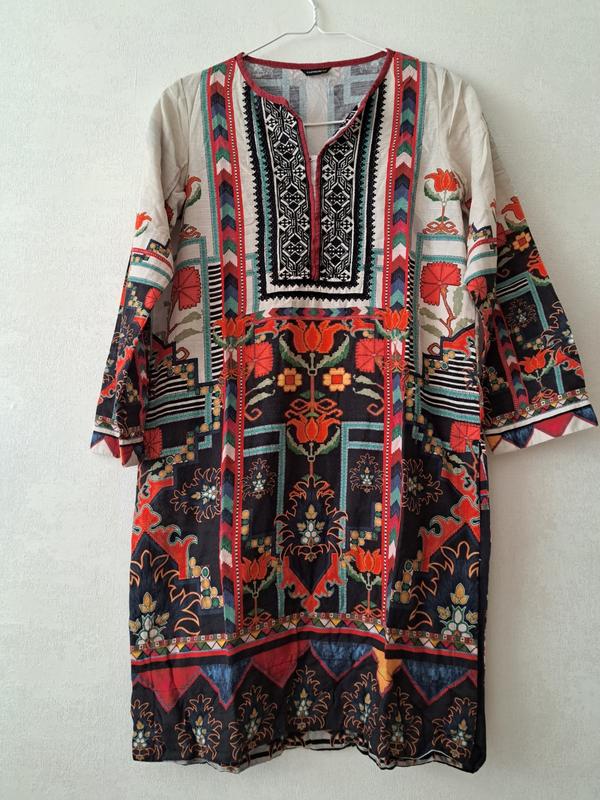 Шикарне плаття з вишивкою — ціна 274 грн у каталозі Короткі сукні Купити жіночі речі за