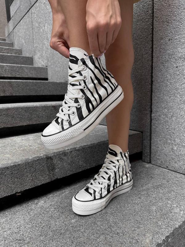 Кеди Converse — ціна 2500 грн у каталозі Кеди Купити жіночі речі за доступною ціною на Шафі