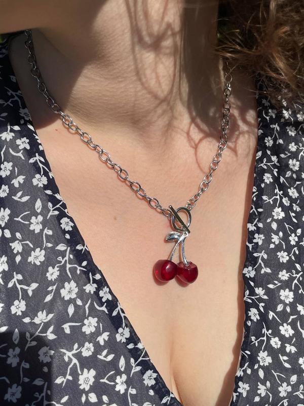 Українські вишеньки — ціна 65 грн у каталозі Підвіски Купити аксесуари за доступною ціною на