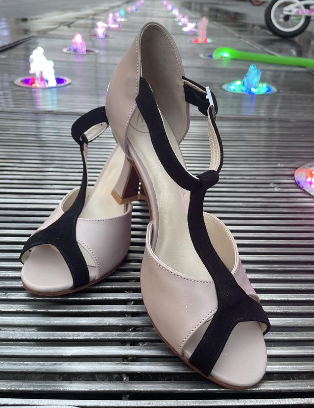 Танцювальні туфлі туфлі для бальних танців туфлі латина — ціна 3500 грн у каталозі Туфлі