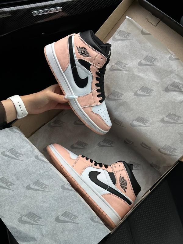 Жіночі кросівки nike air jordan 1 retro найк аір джордан 1 ретро рожеві ...