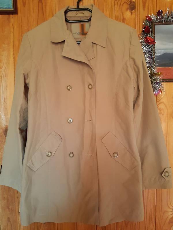 Тренч плащ — ціна 200 грн у каталозі Плащі Купити жіночі речі за доступною ціною на Шафі