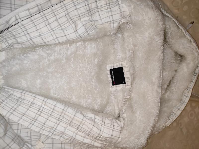 Парка жіноча — ціна 200 грн у каталозі Парки Купити жіночі речі за доступною ціною на Шафі