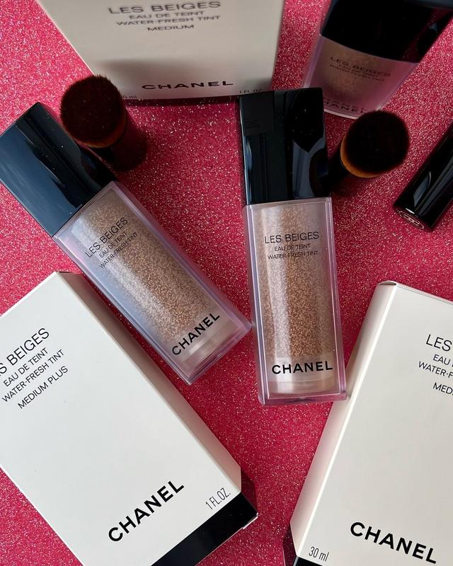 Chanel les beiges water-fresh tint — цена 2800 грн в каталоге Тональный ...
