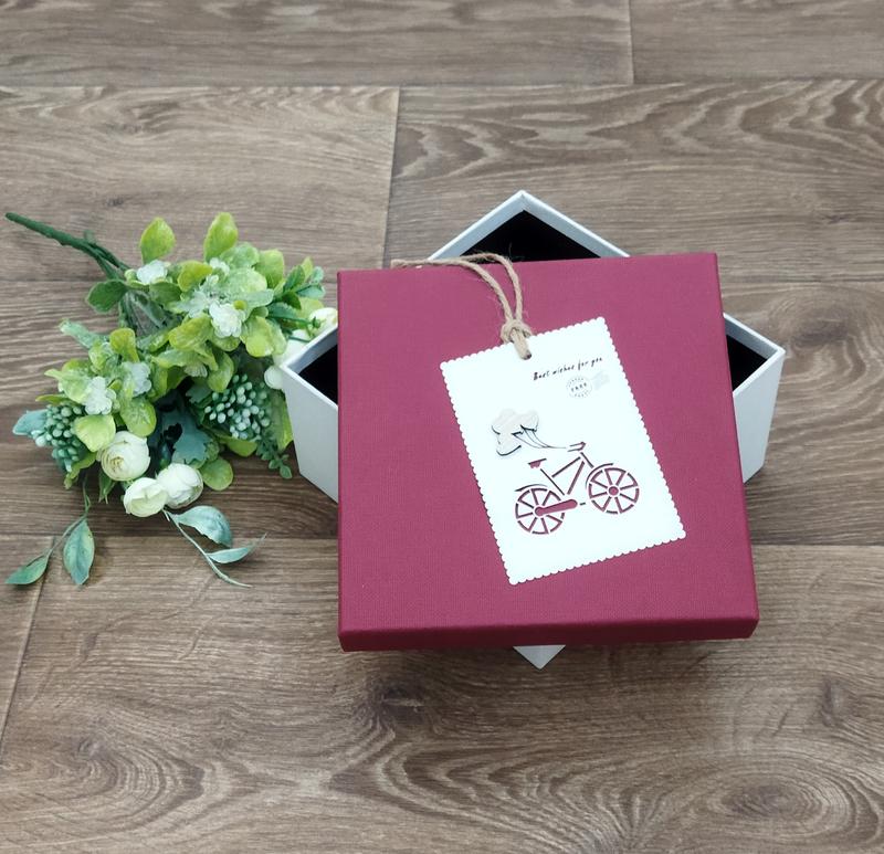 Коробка для подарунків — ціна 65 грн у каталозі Коробки Купити товари для дому та побуту за