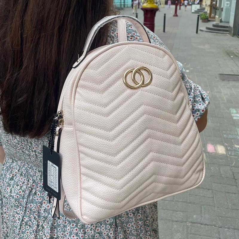 Жіночий рожевий рюкзак — ціна 570 грн у каталозі Рюкзаки Купити аксесуари за доступною ціною на