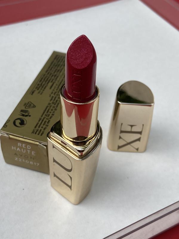 Увлажняющая помада luxe ⁇ avon*red haute* — цена 140 грн в каталоге ...