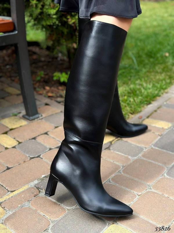 Чоботи без блискавки на обтяжних підборах — ціна 3300 грн у каталозі