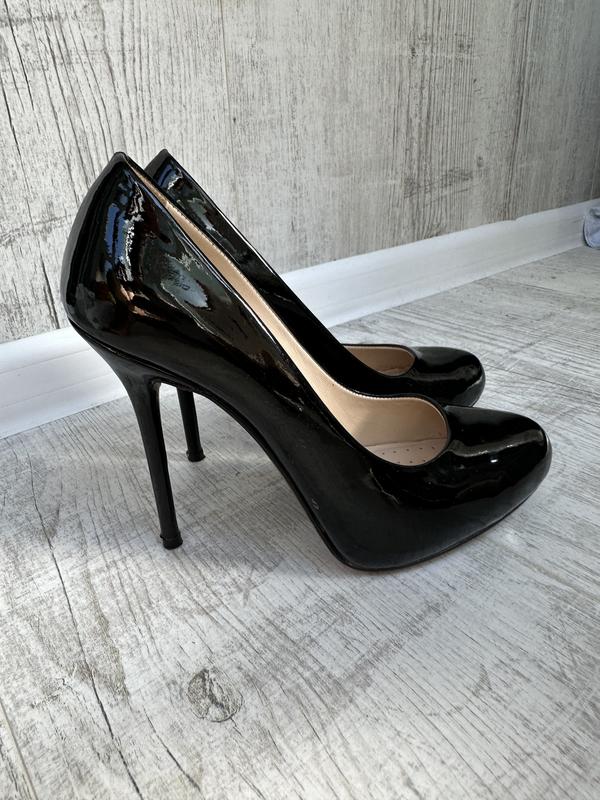 Туфли на каблуке Laboca — цена 1000 грн в каталоге Туфли Купить женские вещи по доступной цене