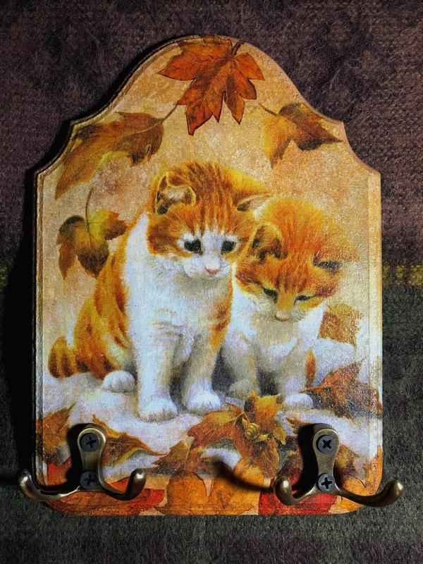 Ключница настенная вешалка рыжие котики — цена 175 грн в каталоге Ключницы настенные Купить