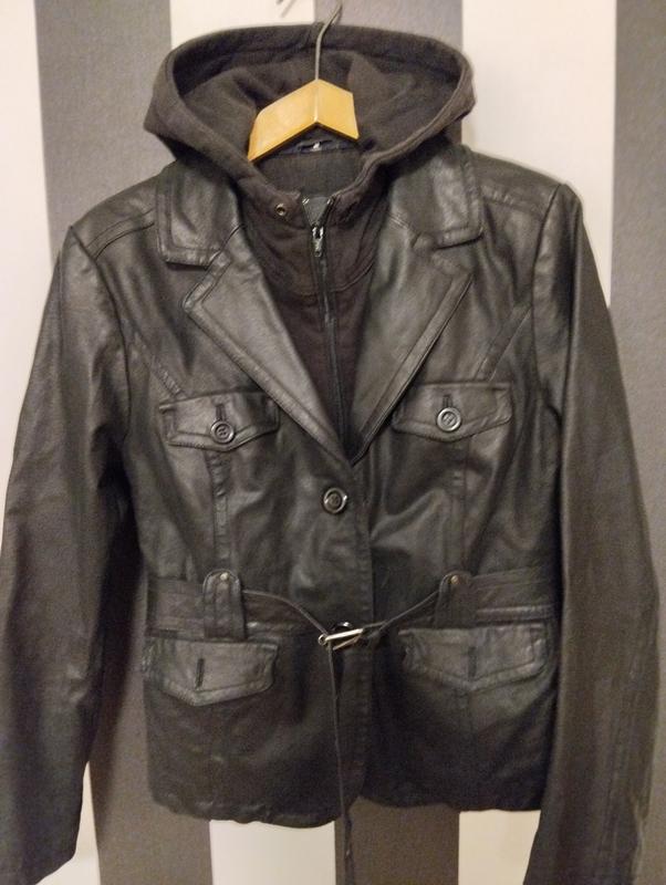 Шкіряна курточка — ціна 750 грн у каталозі Куртки Купити жіночі речі за доступною ціною на Шафі