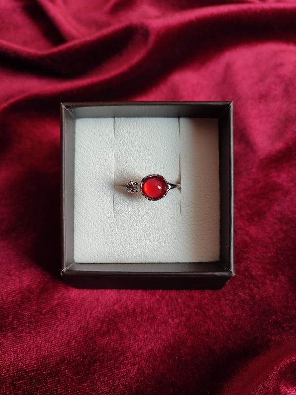 Кільце з червоним каменем срібло — ціна 70 грн у каталозі Кільця і персні Купити аксесуари за