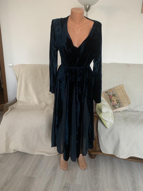 Чудова сукня — ціна 320 грн у каталозі Сукні міді Купити жіночі речі за доступною ціною на Шафі