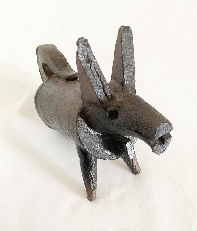 Декоративна скульптурка собака — ціна 380 грн у каталозі Статуетки Купити товари для дому та