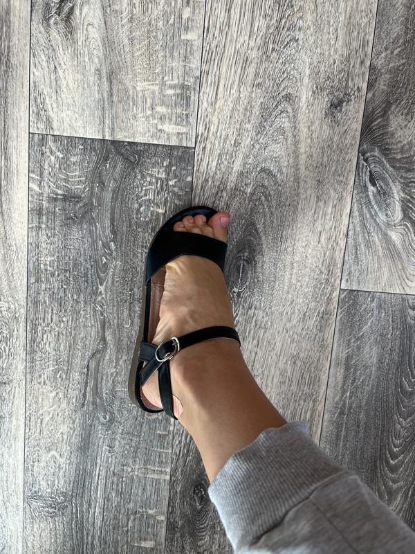 Віддам сандалі — ціна 0 грн у каталозі Сандалі Купити жіночі речі за доступною ціною на Шафі