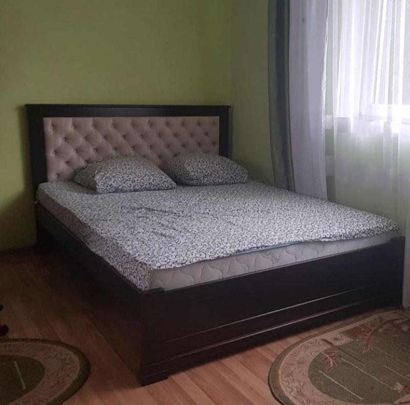 Ліжко двоспальне з масиву бука — ціна 12500 грн у каталозі Ліжка