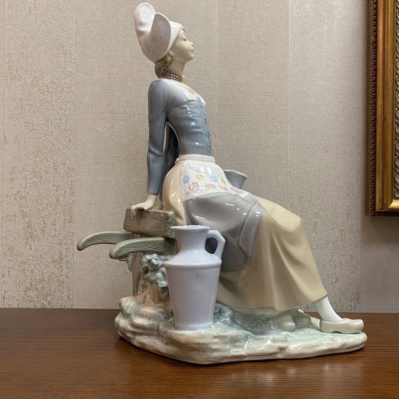 Фарфоровая статуэтка Lladro «доярка с тачкой — цена 8800 грн в каталоге Статуэтки Купить