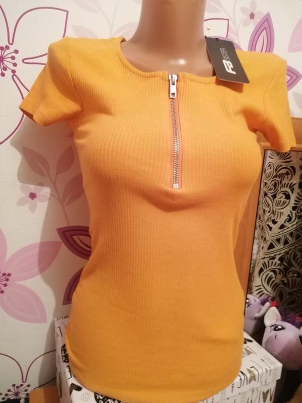 Футболка — ціна 250 грн у каталозі Футболки Купити жіночі речі за доступною ціною на Шафі