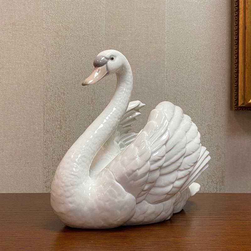 Порцелянова статуетка Lladro «лебідь — ціна 3500 грн у каталозі Статуетки Купити товари для