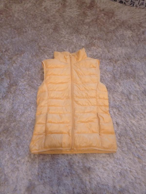 Безрукавка жиле6 — ціна 100 грн у каталозі Жилетки Купити жіночі речі за доступною ціною на Шафі