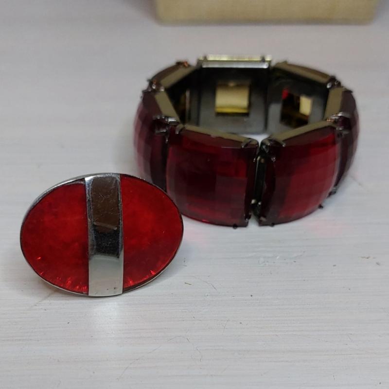 Браслет та кільце — ціна 200 грн у каталозі Комлекти Купити аксесуари за доступною ціною на Шафі