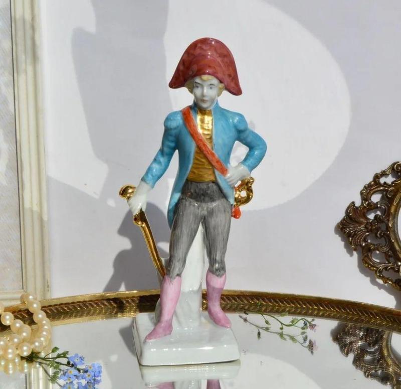 Чудова колекційна скульптура з серії офіцери французької армії — цена 1300 грн в каталоге