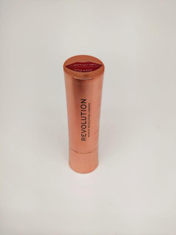 Помада для губ Makeup Revolution Satin Kiss Lipstick Ruby — цена 150 грн в каталоге Помада для